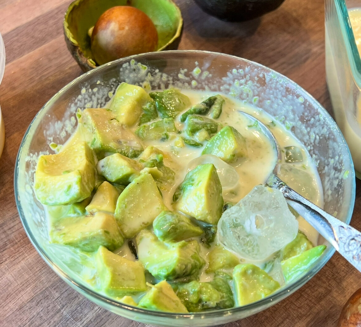 Filipino Avocado Dessert | Iankewks